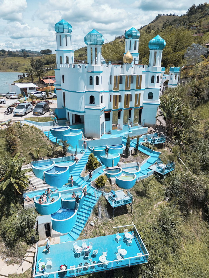 Hotel Y Termales Castillo Del Lago - El Peñol