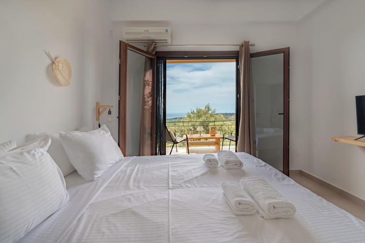 Hilltop Resort - Greece