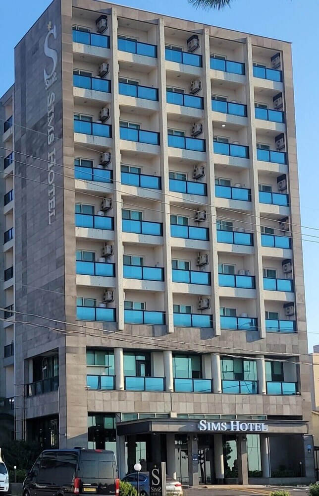 Sims Hotel - Jeju-si