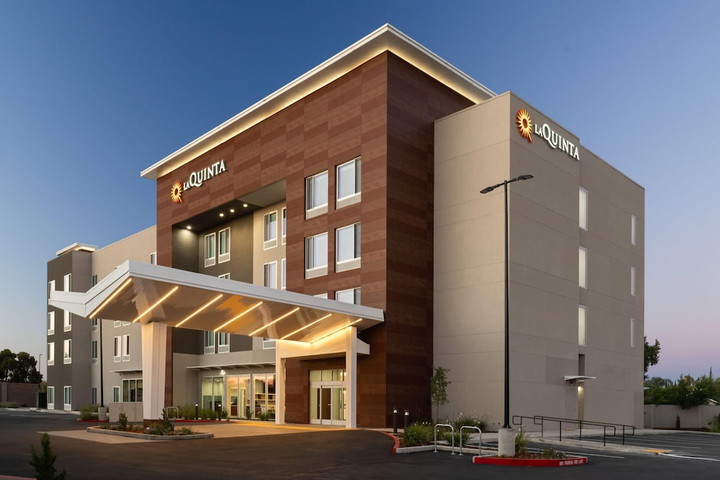 La Quinta Inn & Suites By Wyndham Tracy - Tracy, CA