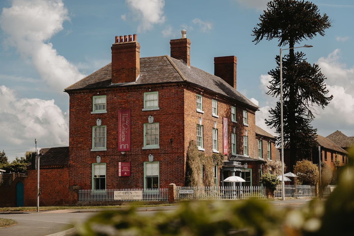 The Old Orleton Inn - Telford