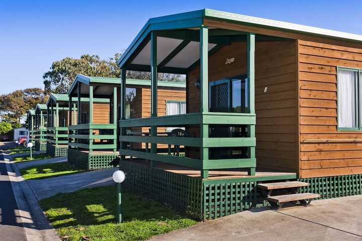 Portland Holiday Village - Portland