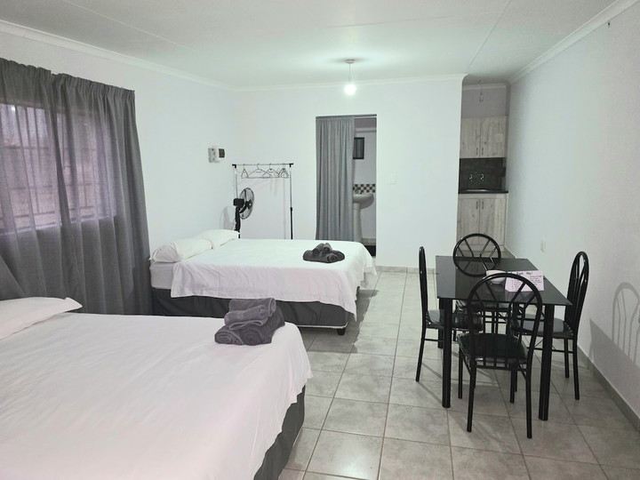 Sweetafrica Lodge - Hartbeespoort