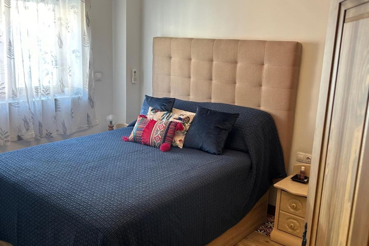 House -Sleeps 6-garden-fireplace - Alicante