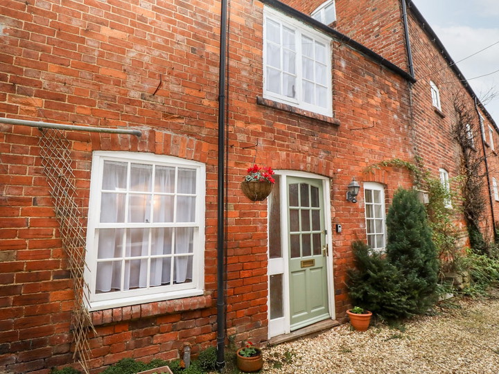 5a Waterfall Way - Rutland