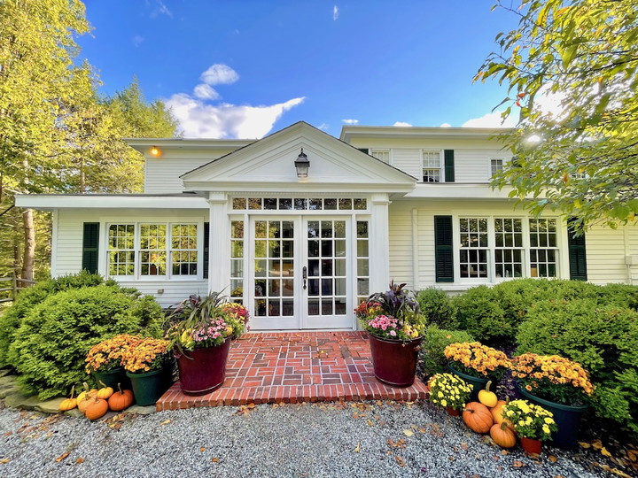 The Stockbridge Country Inn Closest B&b To Norman Rockwell Museum And Chesterwood - Great Barrington, MA