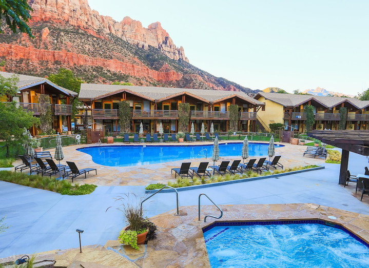 Desert Pearl Inn - Zion National Park, UT