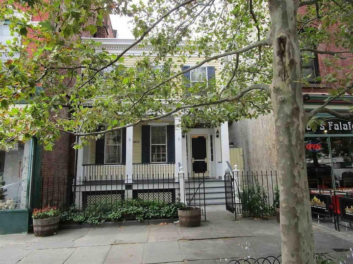 Breadstone Bed And Breakfast - New York