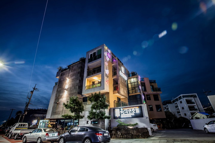 Cheonjiyeon Hotel - Seogwipo-si
