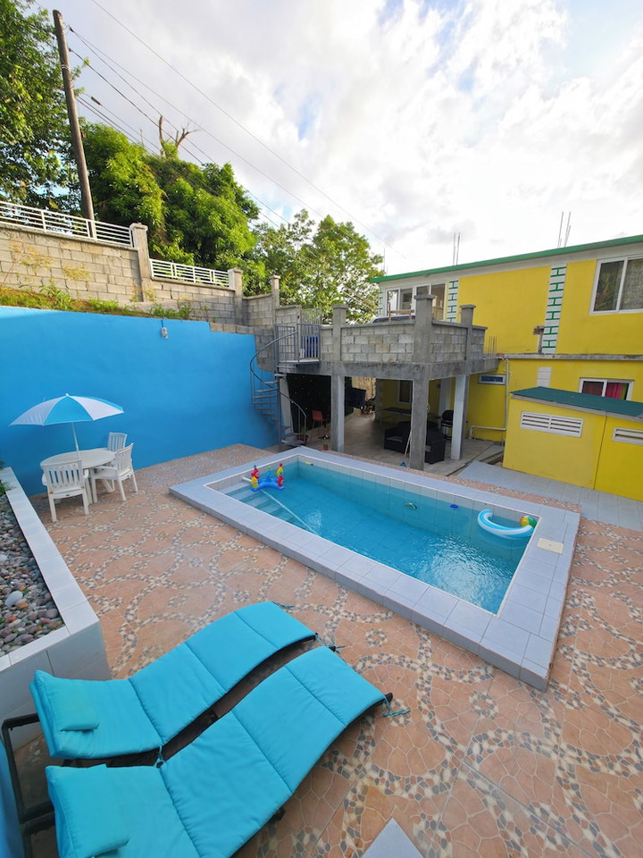 Barefoot Apartments - Dominica