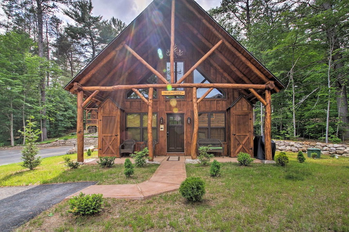 Timber Home: Walk To Slopes & N Conway Shops! - New Hampshire