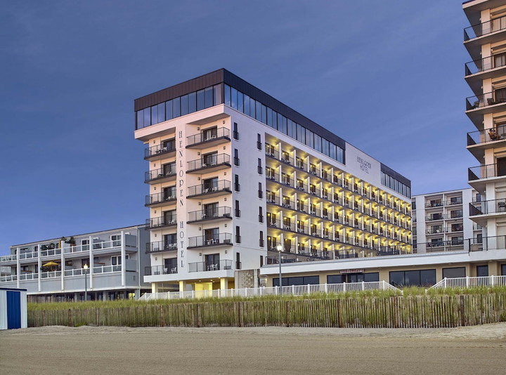 Henlopen Oceanfront Hotel - Dewey Beach, DE