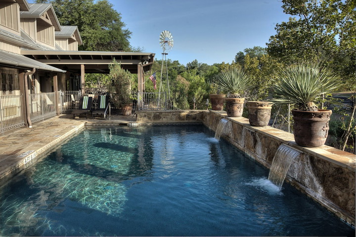The Winchester Lodge - Fredericksburg, TX