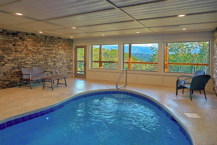Swimmin' Hole Lodge - Gatlinburg, TN
