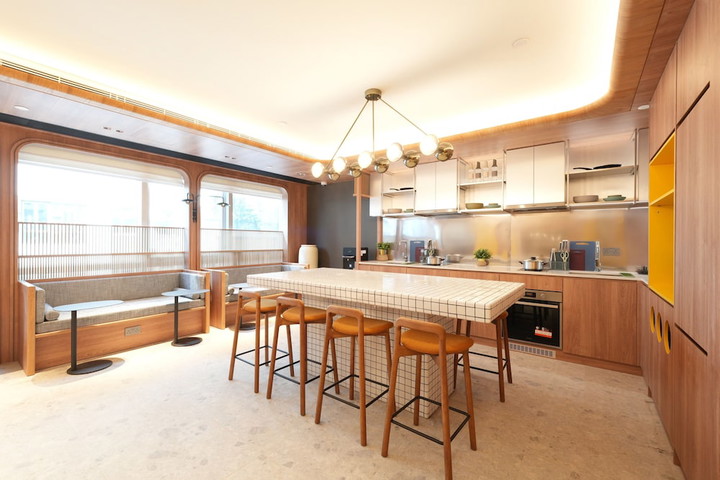Dash Living On Queen's - North Point
