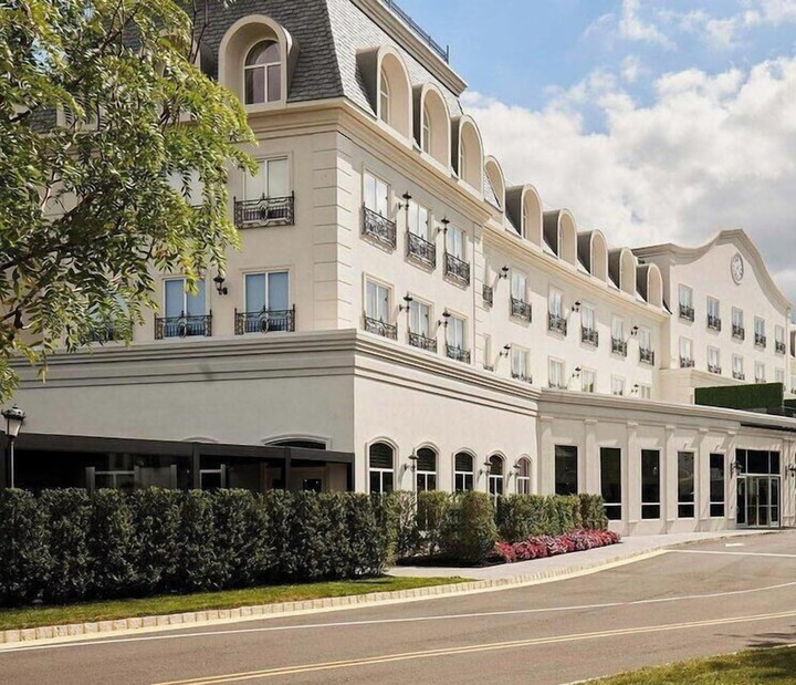 Chateau Grande Hotel - Edison, NJ