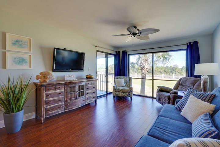 Nautical Edgewater Resort Condo - Walk To Beaches! - Panama City Beach, FL