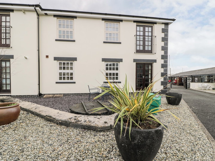 Whistle Stop Apartment - Porthmadog