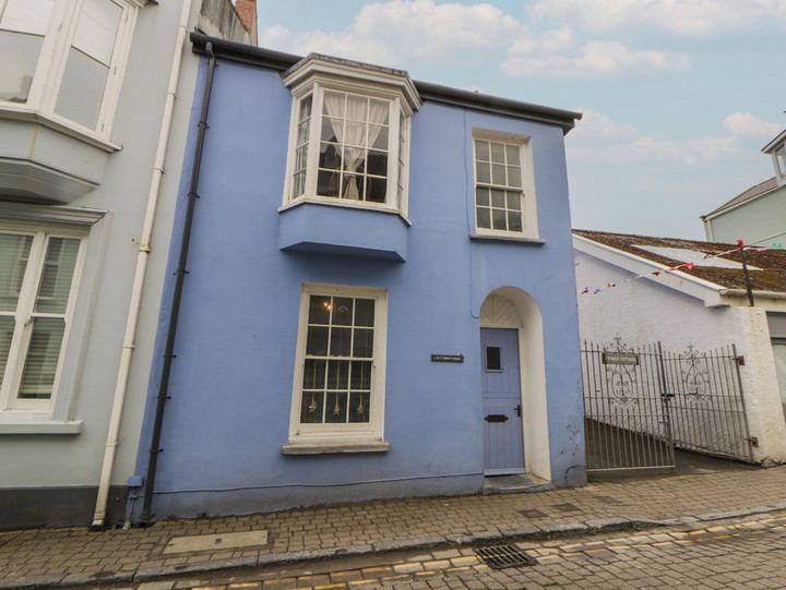1 Alpha Cottages - Tenby