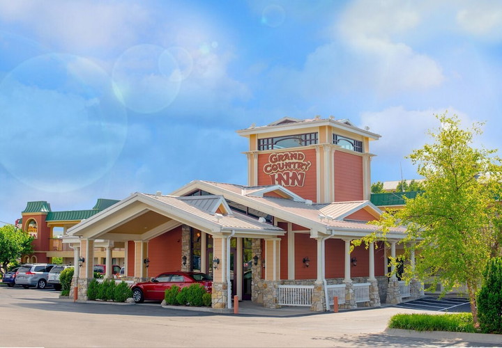 Grand Country Waterpark Resort - Branson, MO