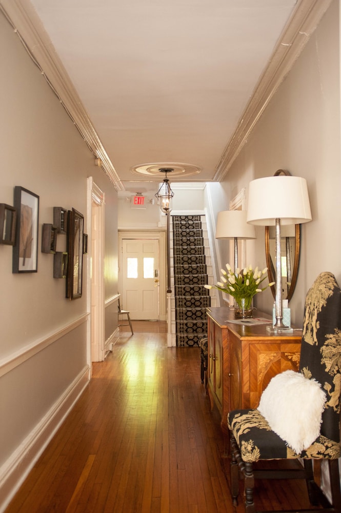 Dinsmore Boutique Inn - Charlottesville, VA
