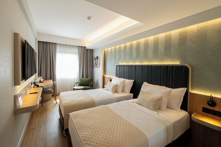 Alves Hotel - Alsancak