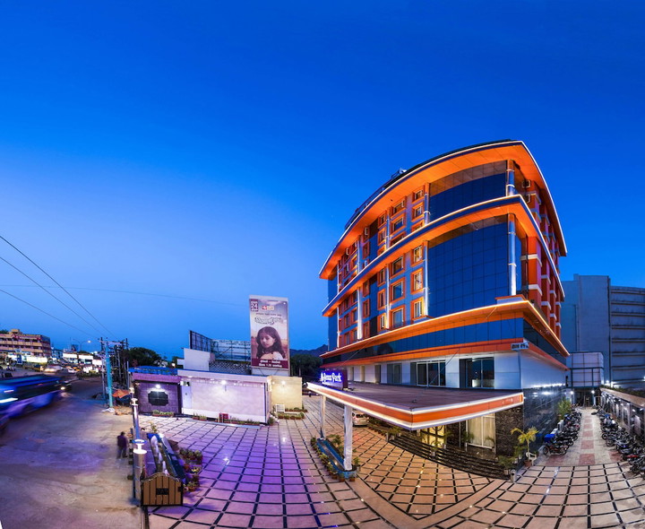 Hotel Benzz Park Vellore - Vellore