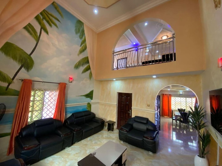 6 Bedroom Serviced Apartments In House In Benin - Benin City