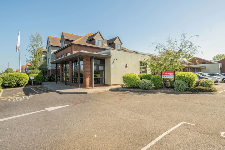 Marine Court First-floor Double Bedroom With Bathroom - Littlehampton