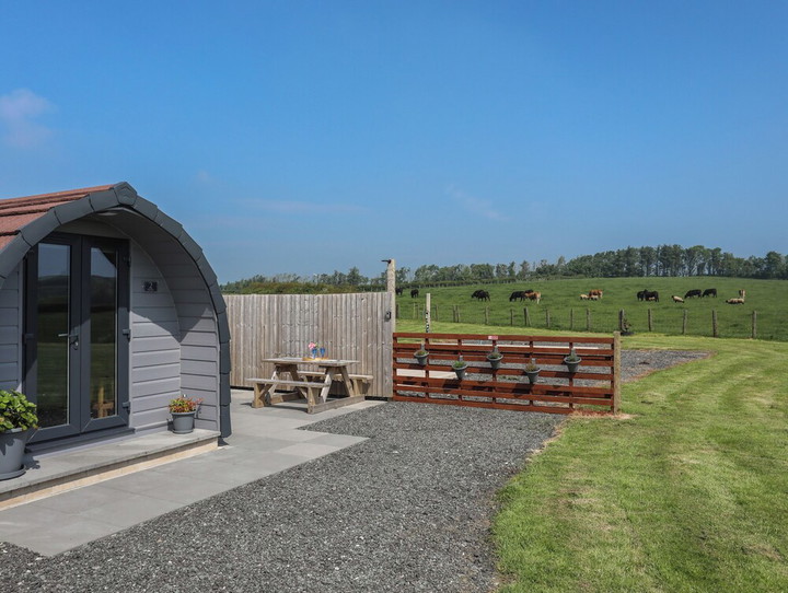 Nebo Pod - Gwynedd