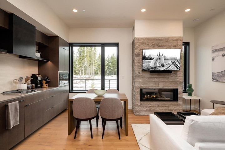 230 Lakelodge 1 Bedroom Condo - Big Sky, MT