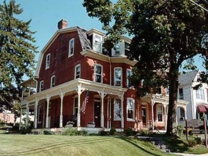 Brickhouse Inn - Gettysburg, PA