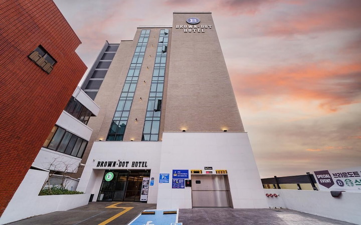 Brown Dot Hotel Busan Sajik Stadium - Busan