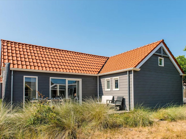 Modern Lodge With Two Bath Rooms, Near The Beach - Friesland