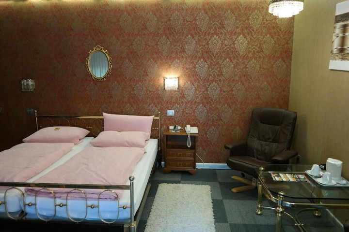 Hotel Am Hallenbad - Duisburg