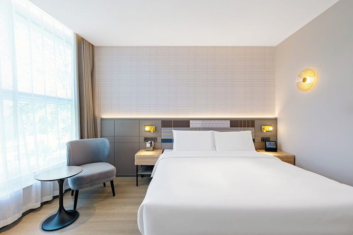 Homeinn Plus Guozhan Liufang Subway Stn - Beijing