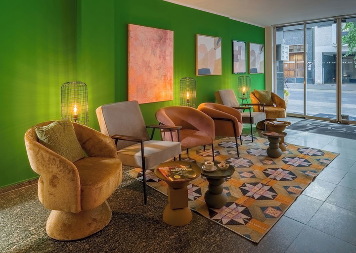 Rugs Hotel Düsseldorf – Self Check- In - Düsseldorf