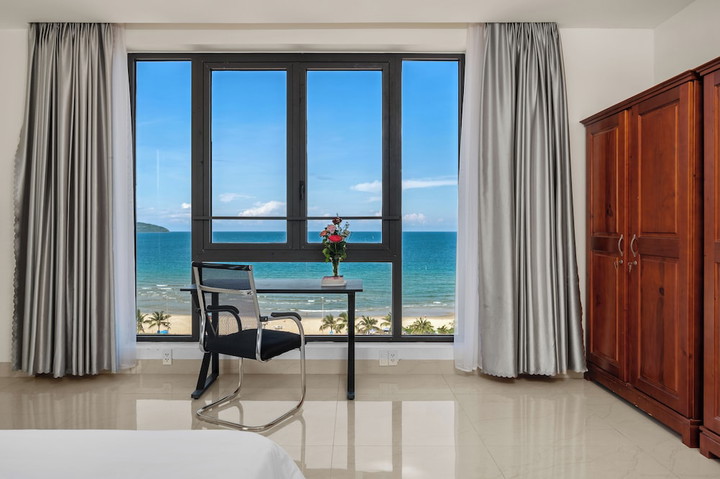 Cocorico Da Nang Beach Hotel - Đà Nẵng
