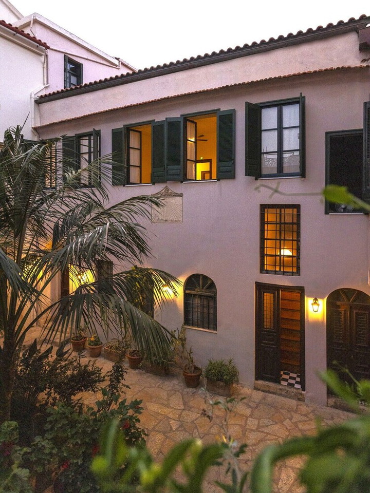 Sundial Lodge - Chania