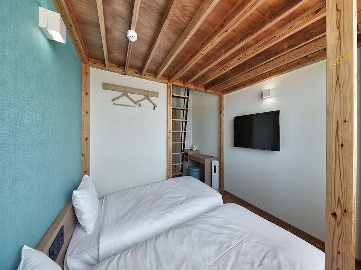 Cabin & Hotel Retime - Hostel - Naha
