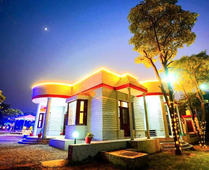 Super Luxury Farmhouse - Gurgaon
