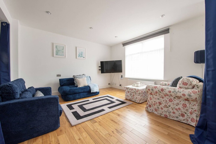 Blue Becontree At Goresbrook London - Dagenham