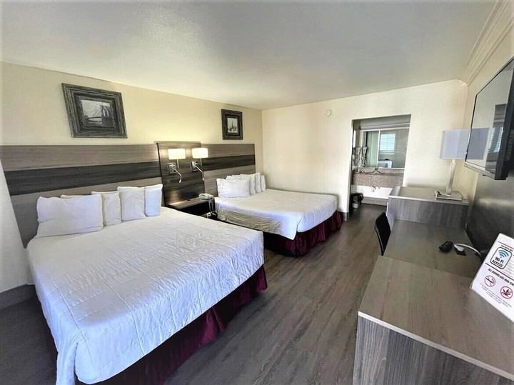 Ramada By Wyndham Kingman - Kingman, AZ