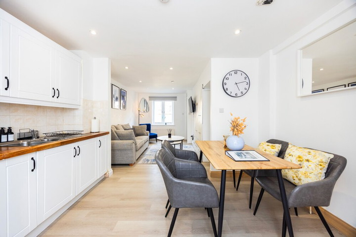 2br- Smart Tvs- Fast Wifi, Free Parking & Sofa Bed - Greenwich
