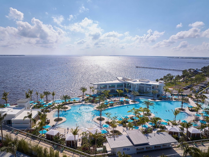Sunsuites Villas At Sunseeker Resort, Curio By Hilton - Port Charlotte, FL