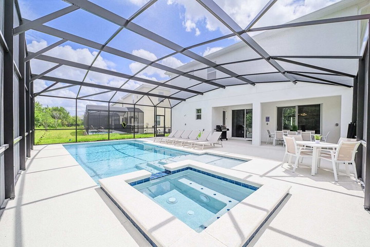 Upstay Wonderful Resort Home W Patio & Pool Sleeps 26 - Kissimmee, FL