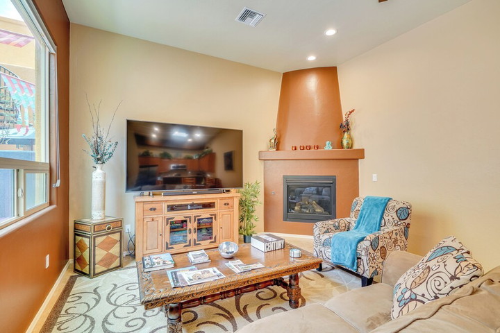 Tubac Adobe Townhome: Shop, Golf, Explore & More! - Tubac, AZ
