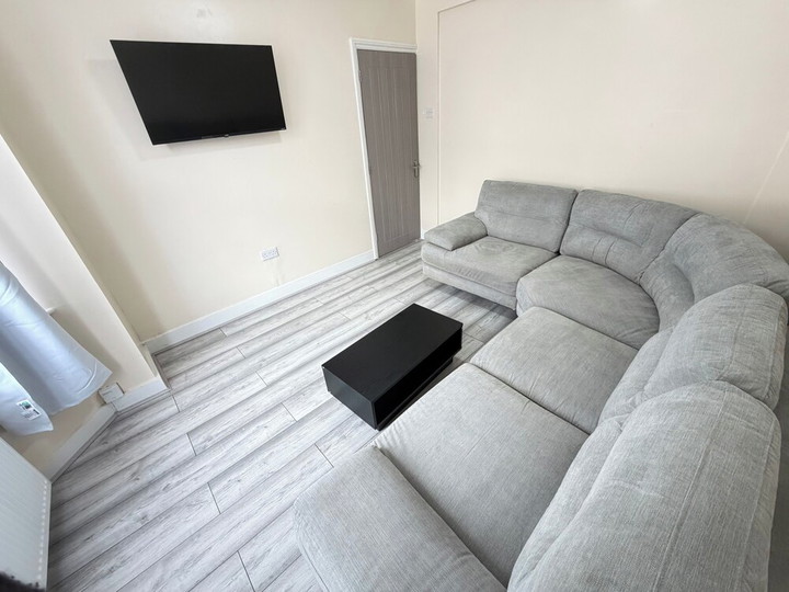Contractor Friendly 3 Bed House Long Stays Fast Wi-fi & Parking - Bedford