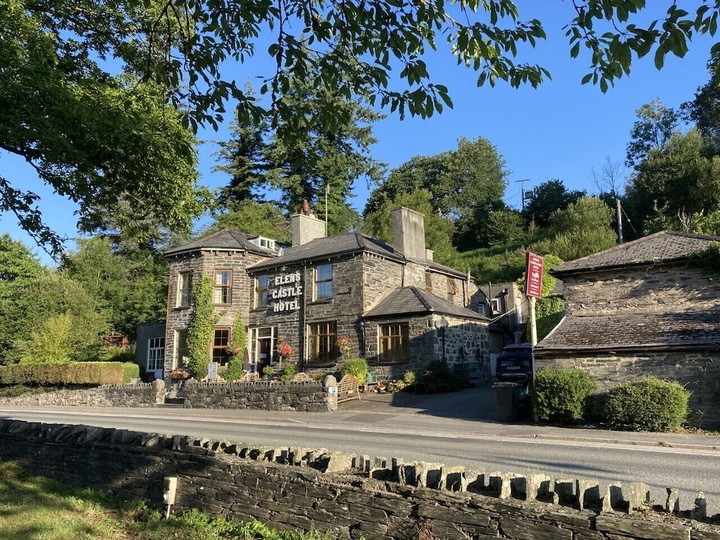 Elen's Castle Hotel - Gwynedd