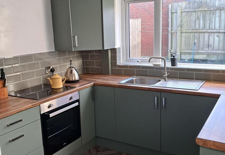 4 Bedroom House Sleeps 6 - Garden - Free Parking - Belfast